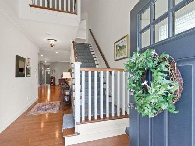 house with 3 bedroom, Franklin MA ES103098746