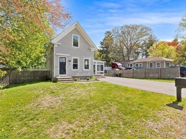 house with 3 bedroom, Franklin MA ES104720043