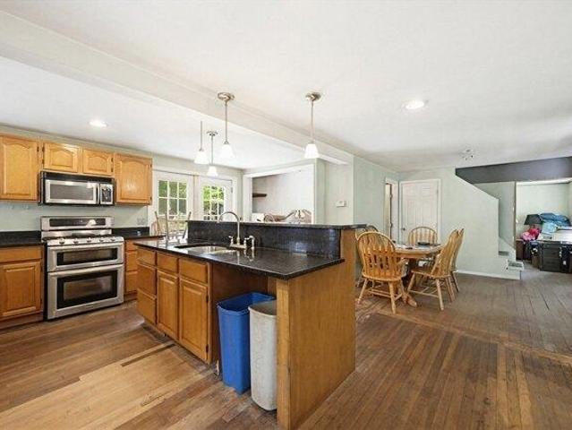 house with 3 bedroom, Franklin MA ES104850043