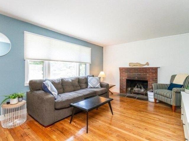 house with 3 bedroom, Franklin MA ES104835481