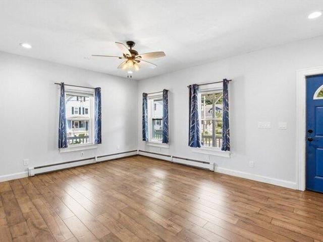 house with 3 bedroom, Franklin MA ES104906894