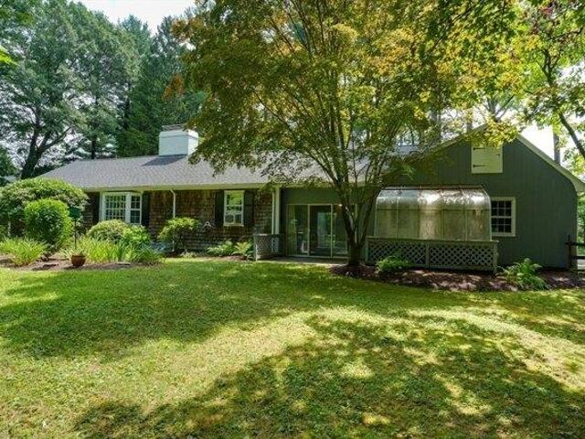 house with 3 bedroom, Franklin MA ES105060587