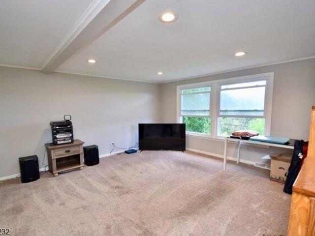 house with 3 bedroom, Franklin NJ ES105175457