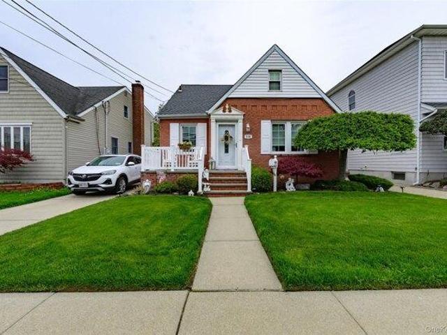 house with 3 bedroom, Franklin Square NY DS101781774