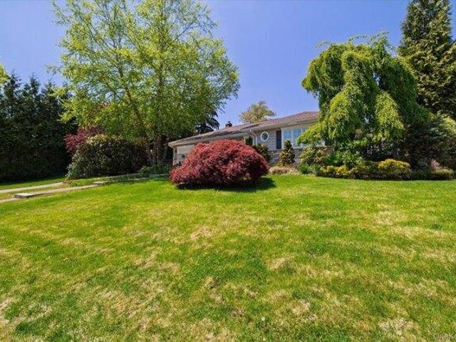house with 3 bedroom, Franklin Square NY ES105203858