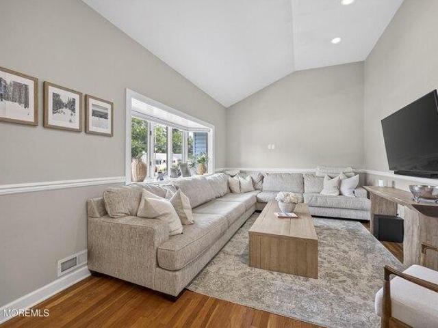 house with 3 bedroom, Freehold NJ ES105140873