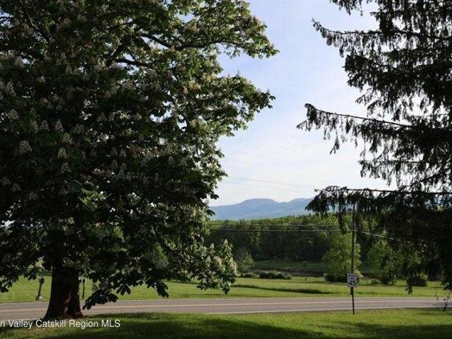 house with 3 bedroom, Freehold NY ES103623480