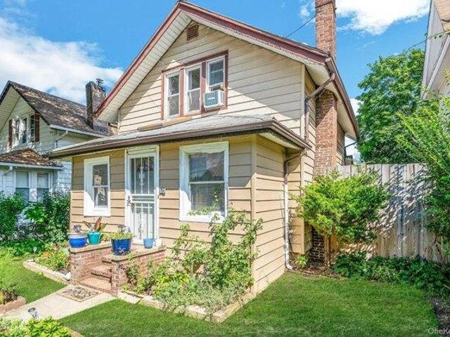 house with 3 bedroom, Freeport NY ES104905278