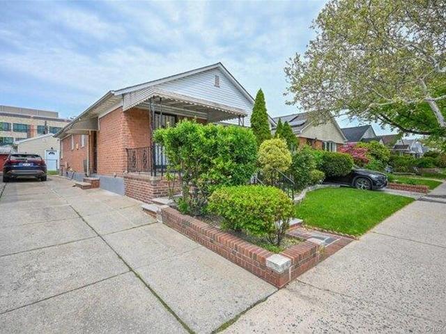 house with 3 bedroom, Fresh Meadows NY DS103624267