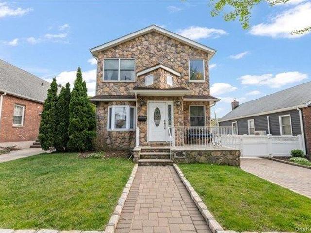 house with 3 bedroom, Fresh Meadows NY DS103627099