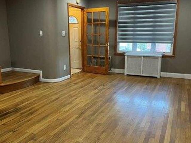 house with 3 bedroom, Fresh Meadows NY ES103624882