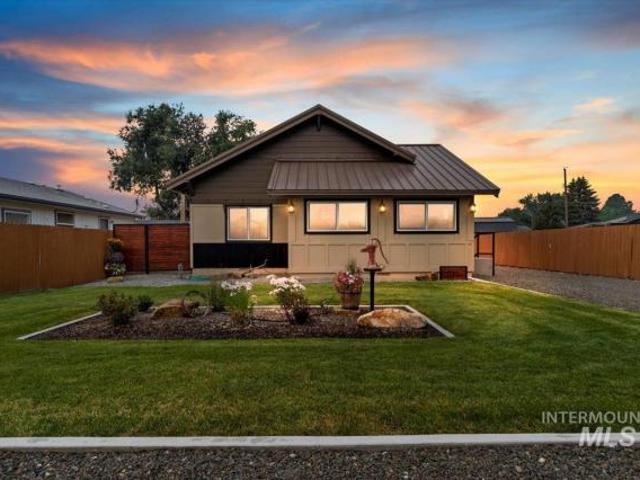 house with 3 bedroom, Fruitland ID ES87278089