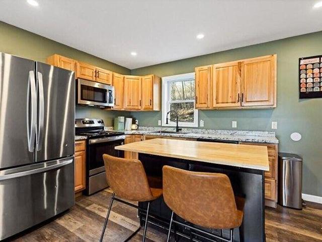 house with 3 bedroom, Gardiner ME DS102158023