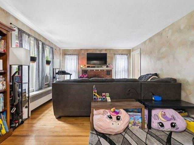 house with 3 bedroom, Gardiner ME ES105175838