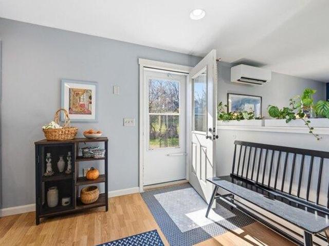 house with 3 bedroom, Gardiner ME ES105109075