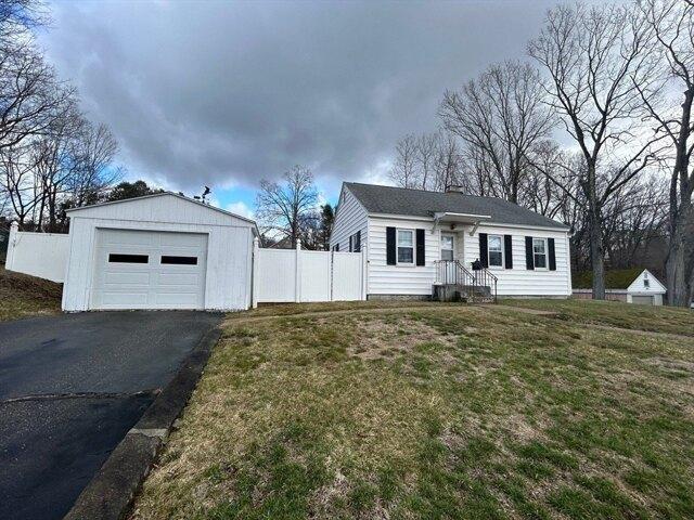 house with 3 bedroom, Gardner MA DLS102280748