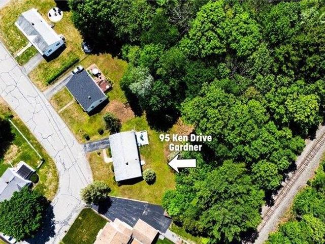 house with 3 bedroom, Gardner MA DS104149422