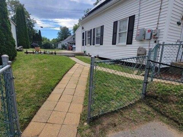 house with 3 bedroom, Gardner MA ES104760430