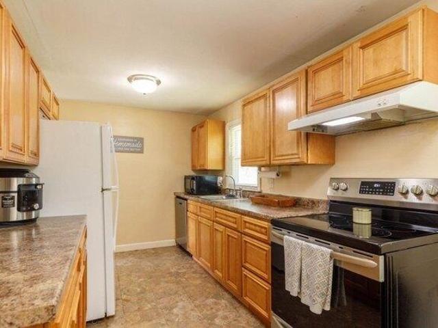 house with 3 bedroom, Gardner MA ES104761661