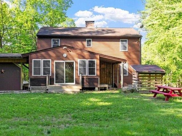 house with 3 bedroom, Gardner MA ES104853581