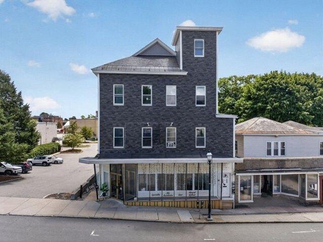 house with 3 bedroom, Gardner MA ES105061740