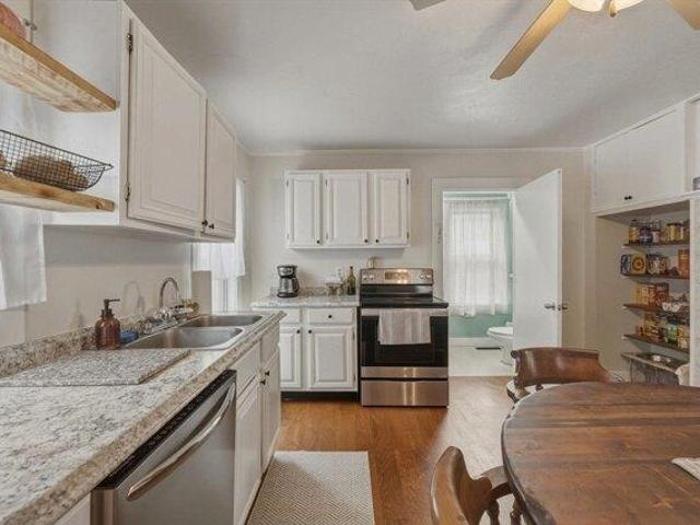 house with 3 bedroom, Gardner MA ES105080376