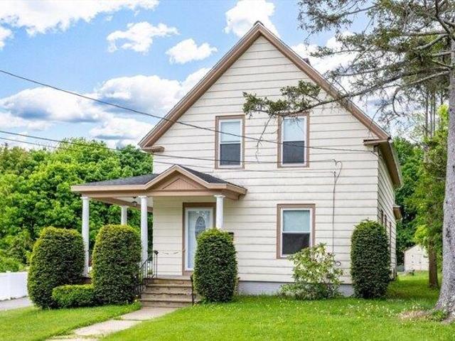 house with 3 bedroom, Gardner MA ES103251303