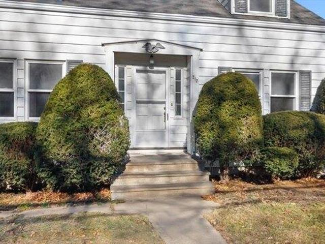 house with 3 bedroom, Gardner MA ES103965901
