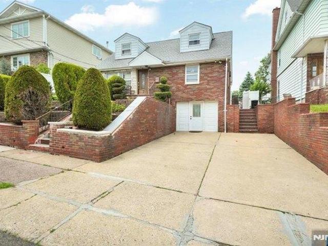 house with 3 bedroom, Garfield NJ ES103664134
