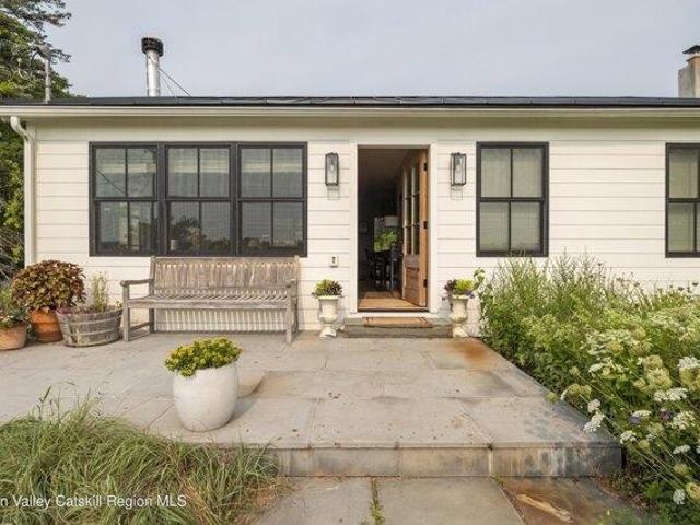 house with 3 bedroom, Germantown NY ES104904814