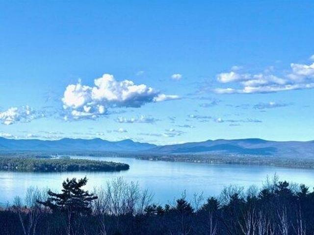 house with 3 bedroom, Gilford NH DS104152416