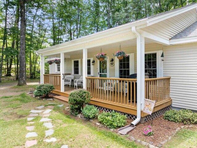 house with 3 bedroom, Gilford NH DS104188405