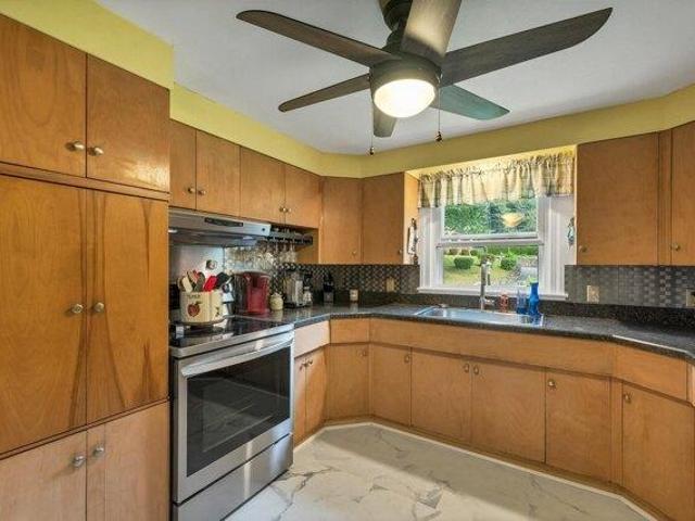 house with 3 bedroom, Gilford NH ES104113246