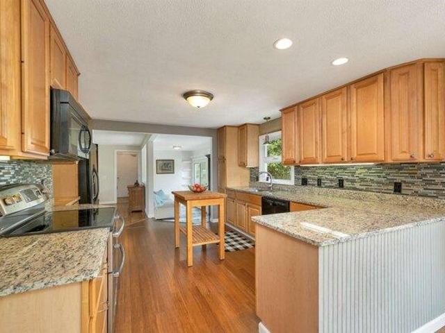 house with 3 bedroom, Gilford NH ES104809203