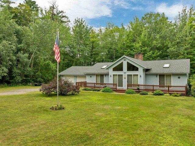 house with 3 bedroom, Gilford NH ES105107184