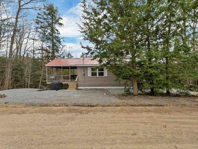 house with 3 bedroom, Gilmanton NH ES104236187