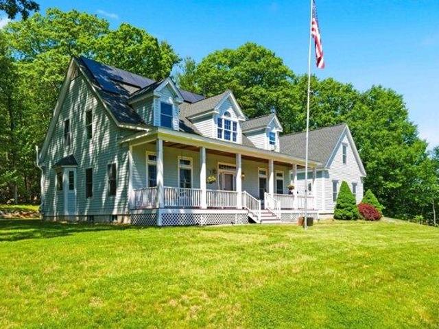 house with 3 bedroom, Goffstown NH DS103966211