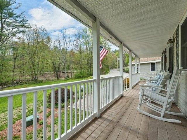 house with 3 bedroom, Goffstown NH DS103016306