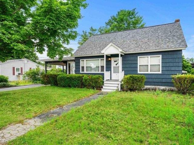 house with 3 bedroom, Goffstown NH DS104297837