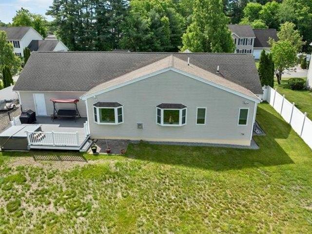 house with 3 bedroom, Goffstown NH ES103019169