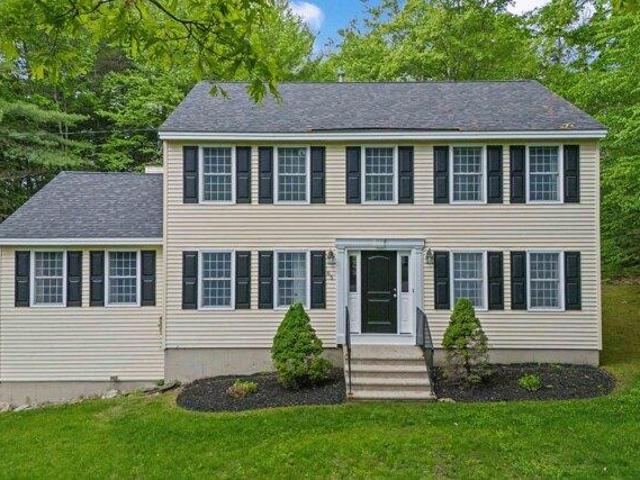 house with 3 bedroom, Goffstown NH ES103250463