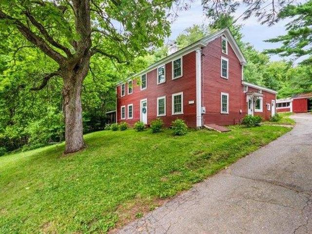 house with 3 bedroom, Goffstown NH ES105189956