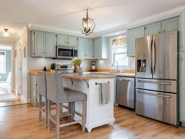 house with 3 bedroom, Gorham ME DS102158038