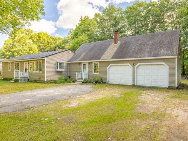 house with 3 bedroom, Gorham ME ES104009028