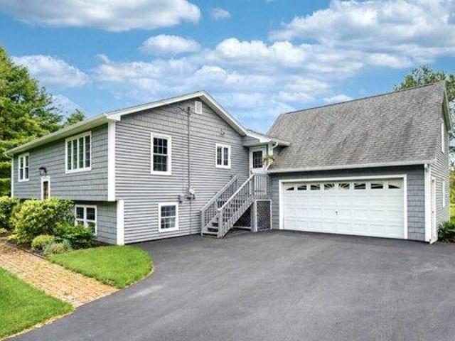 house with 3 bedroom, Gorham ME ES104010454