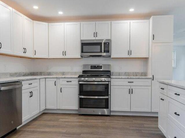 house with 3 bedroom, Gorham ME ES105142513