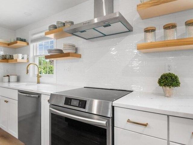 house with 3 bedroom, Gloucester MA ES104115614