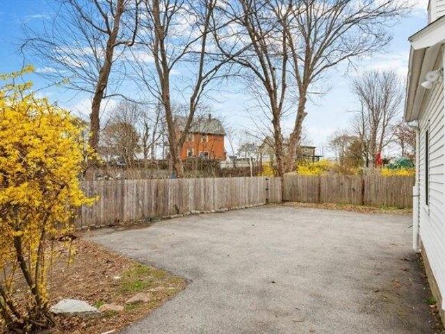 house with 3 bedroom, Gloucester MA ES104566752