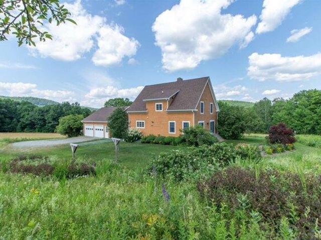 house with 3 bedroom, Glover VT DS104077822