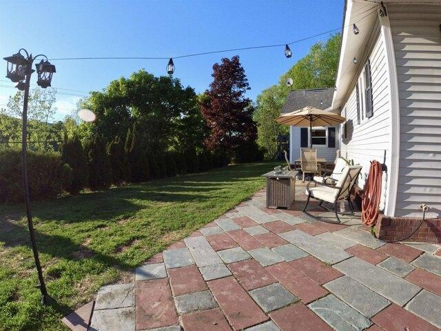 house with 3 bedroom, Glover VT ES104077274